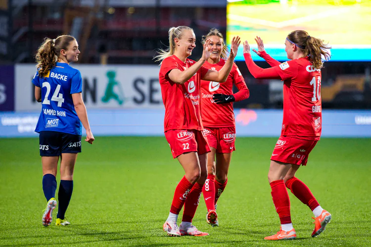 Ny Storhamar-seier mot Vålerenga – harde dueller og skader på profiler - TV 2