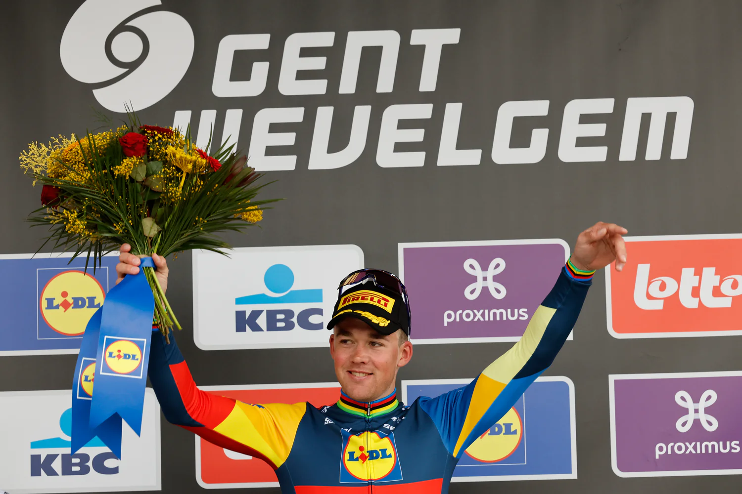 Suverene Mads Pedersen vant spurtklassiker i ensom majestet - TV 2