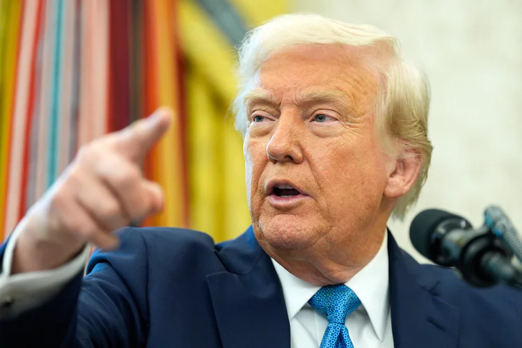 Tolv delstater til søksmål mot Trump-toll - TV 2