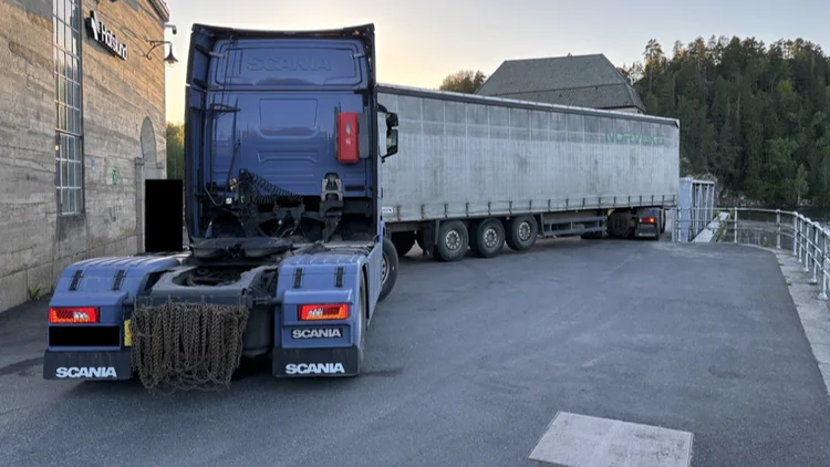 Kina lover bestemte og kraftige skritt i møte med Trump-toll - TV 2