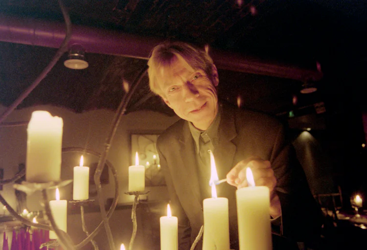 Permanent Jahn Teigen-utstilling åpner i Tønsberg - TV 2