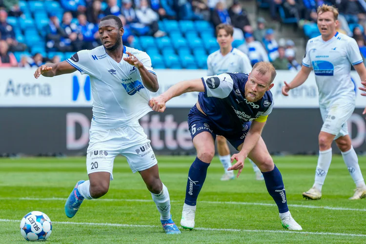 Verstappen fikk tidsstraff i Barcelona: – Mister hodet igjen - TV 2