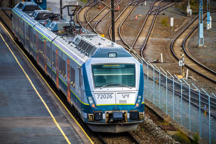 Vy har tatt togtype ut av trafikk på grunn av dørtrøbbel - TV 2