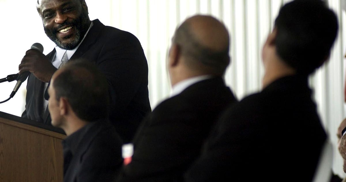 Bokselegenden Dwight Muhammad Qawi er død - TV 2