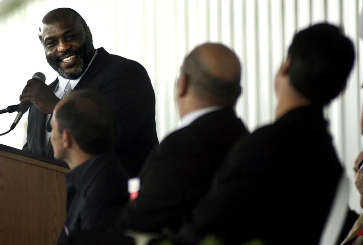 Bokselegenden Dwight Muhammad Qawi er død - TV 2