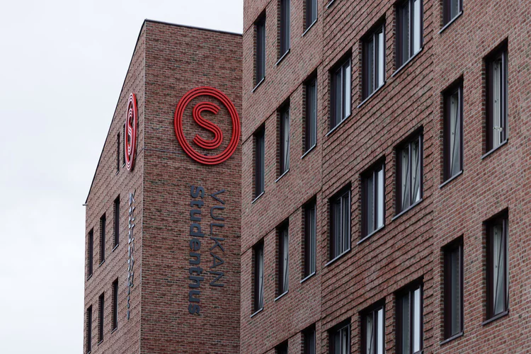 Ti dager før studiestart står 6200 studenter i boligkø i Oslo - TV 2