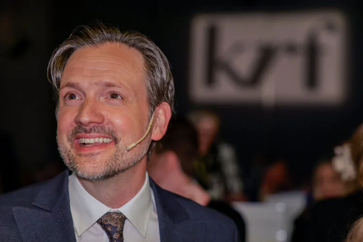 Aktivister bøtelagt med over 660.000 kroner for oljefond-protester - TV 2