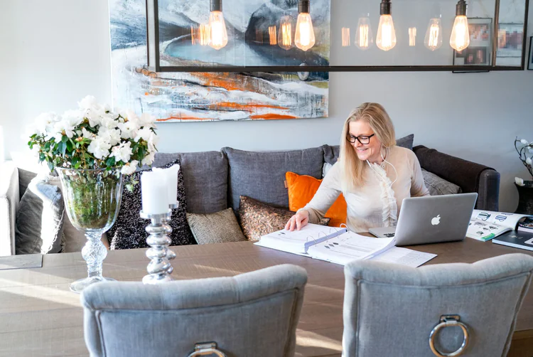 Støre stiller til debatt hos «Gutta» - TV 2