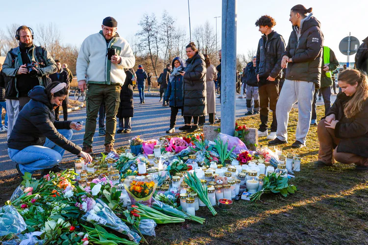 26 migranter døde etter båtkantring utenfor Italia - TV 2