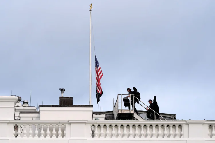 Stortinget kalles inn til hastemøte om oljefondet - TV 2