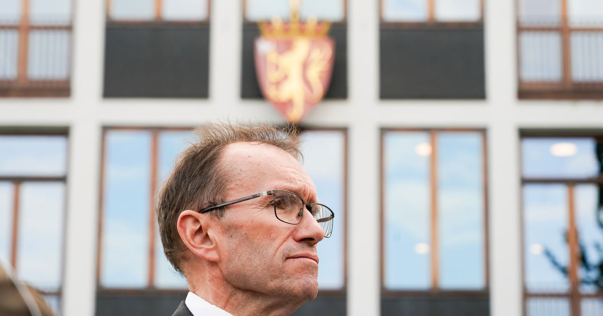 Eide fordømmer krenkelse av rumensk luftrom - TV 2