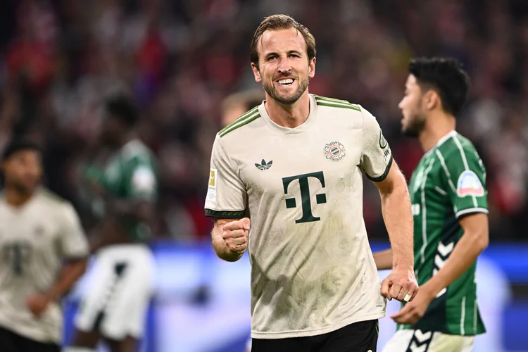 OL-mester Markus Rooth hasteinnkaller til pressekonferanse - TV 2