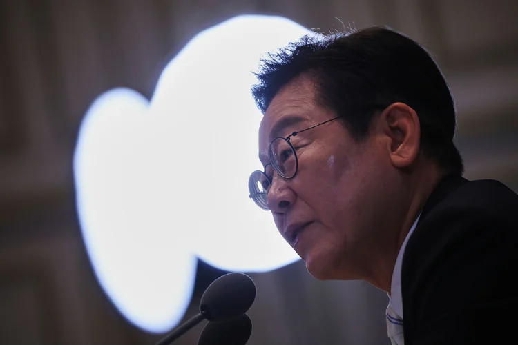 Flere tusen i kø for billetter til «Karpe World» - TV 2