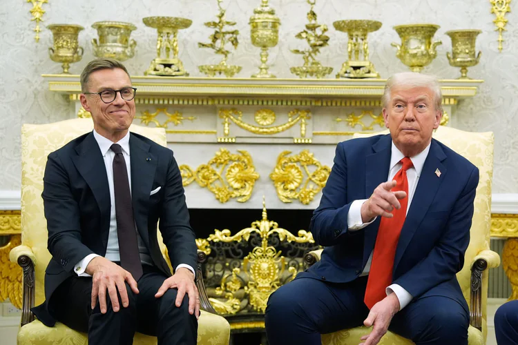 Trump foreslår å kaste Spania ut av Nato - TV 2