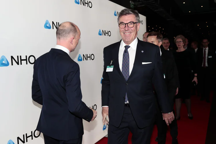 Forretningsmann Stein Erik Hagen gifter seg i dag - TV 2