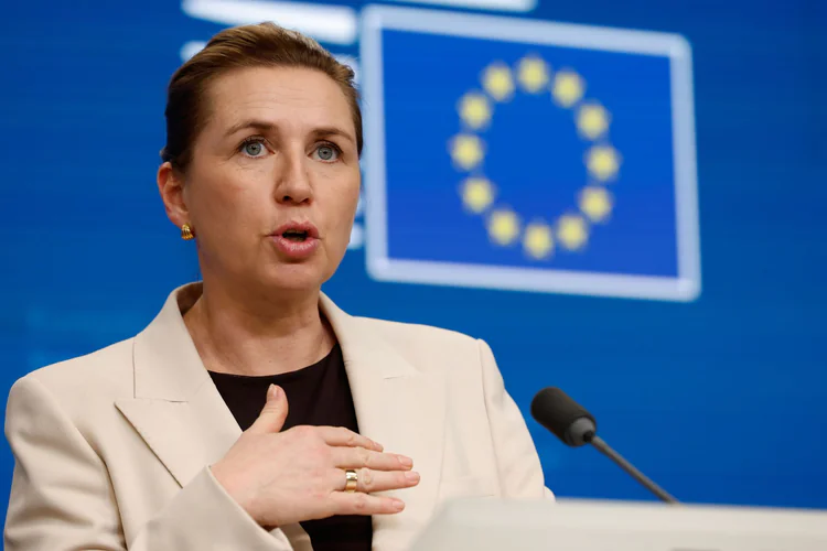 Mette Frederiksen: – Dersom USA angriper et annet Nato-land, stopper ...