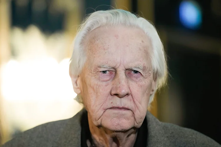 Vedum om mulig krise i regjeringen: – Nå må vi jobbe - TV 2