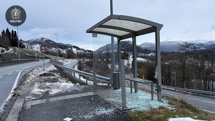 Knuste ruter på 13 busskur – politiet ønsker tips - TV 2