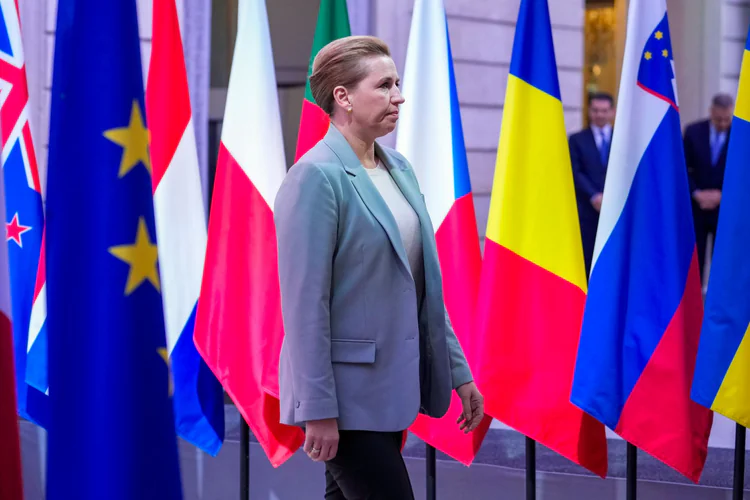 16 døde i skogbrann i Chile – 20.000 evakuert - TV 2