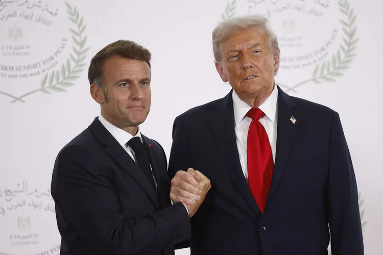Trump deler melding fra Macron: – Skjønner ikke hva du gjør med ...