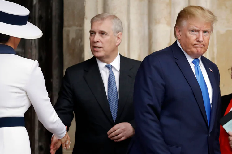 Epstein-dokumenter med overgrepsanklager mot Trump er publisert - TV 2