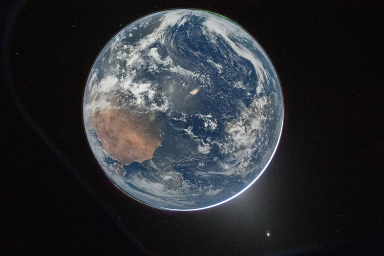 Nasa: Artemis II er halvveis til månen - TV 2