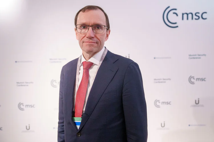 Eide: Forsvarsindustrien er enormt på etterskudd - TV 2