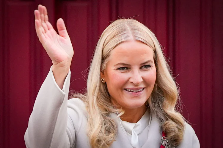 Danmarks regjering vil forby flere sosiale medier for barn under 15 år ...
