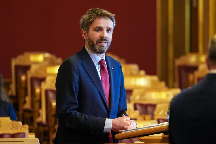 Går mot bemanningskrise i helsesektoren - TV 2