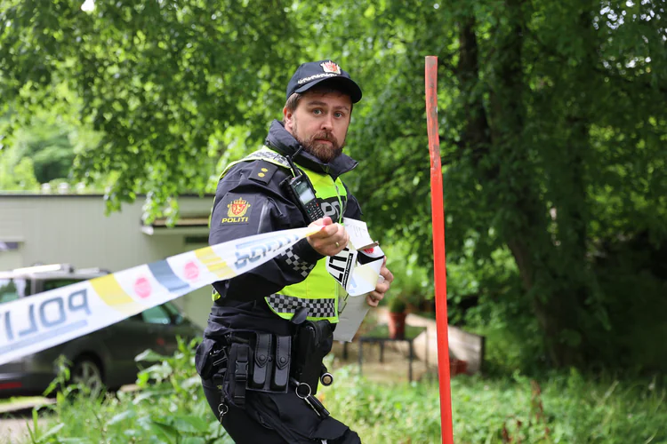 Undersøker etter funn av død mann i Stavanger - TV 2